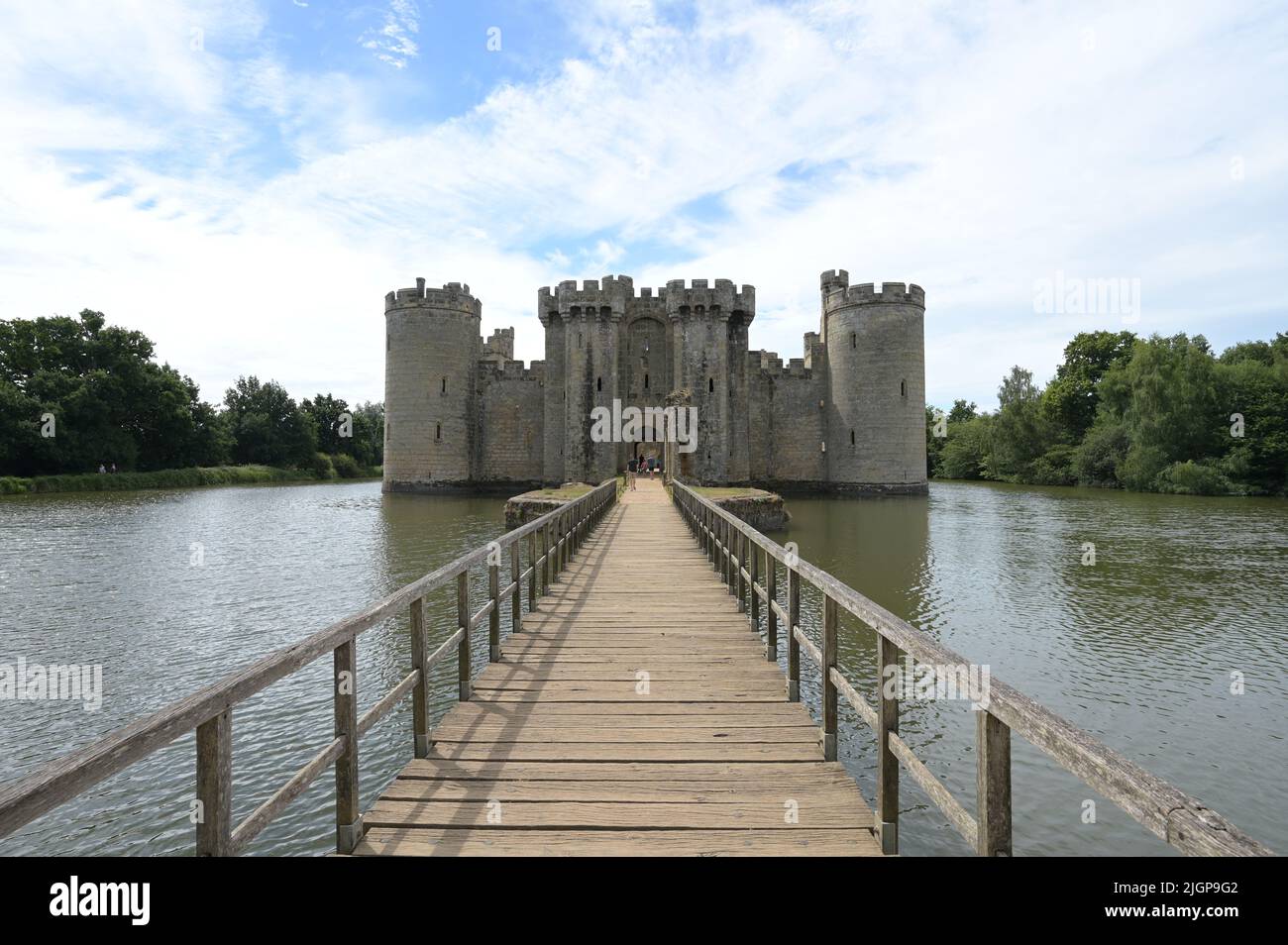 Bodiam castle drawbridge hi-res stock photography and images - Alamy