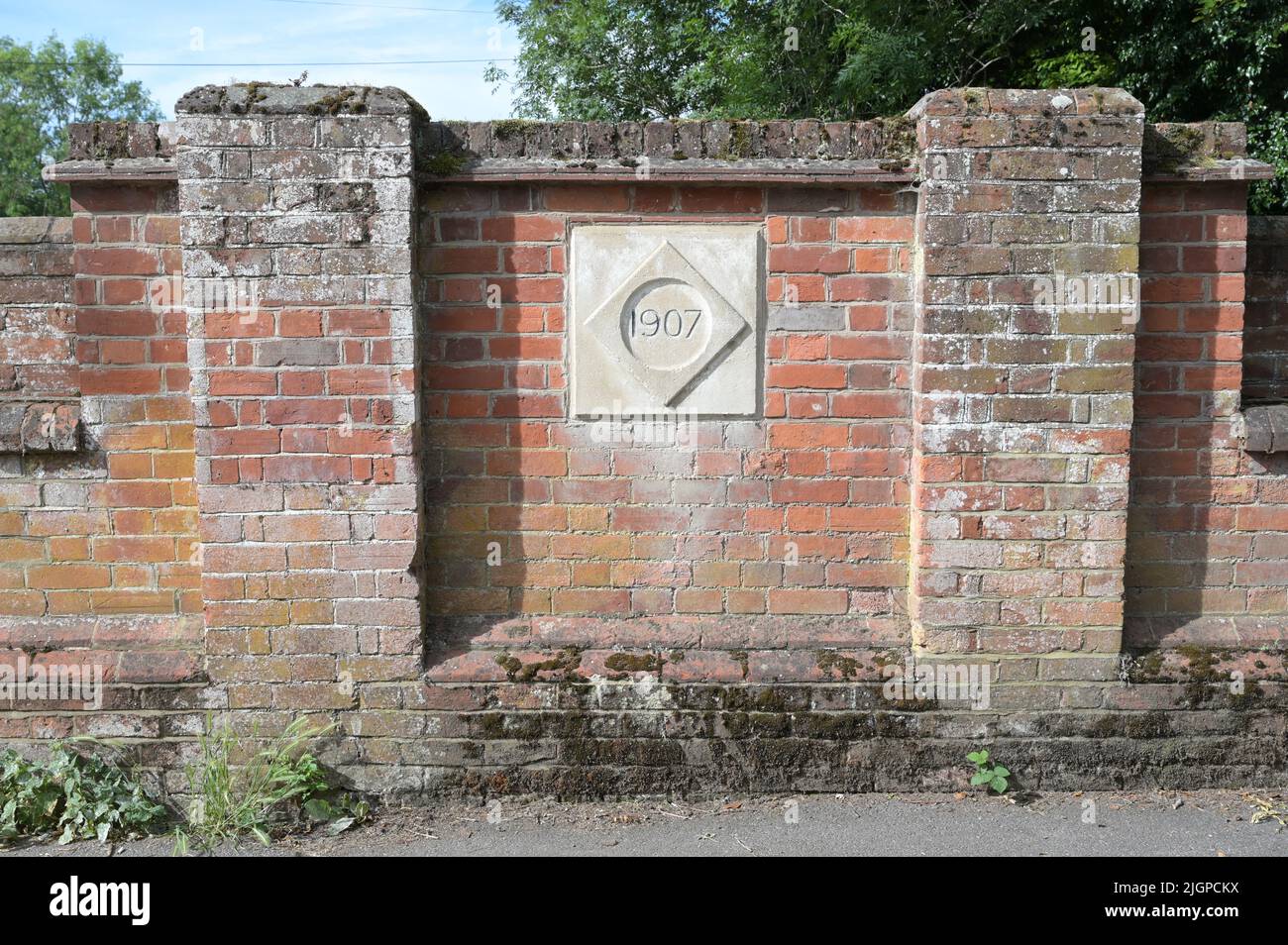 Tonbridge sign hi-res stock photography and images - Alamy