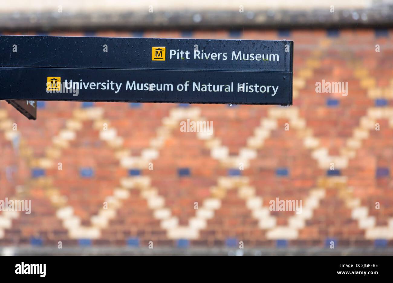 Pitt Rivers Museum & University Museum of Natural History sign at ...