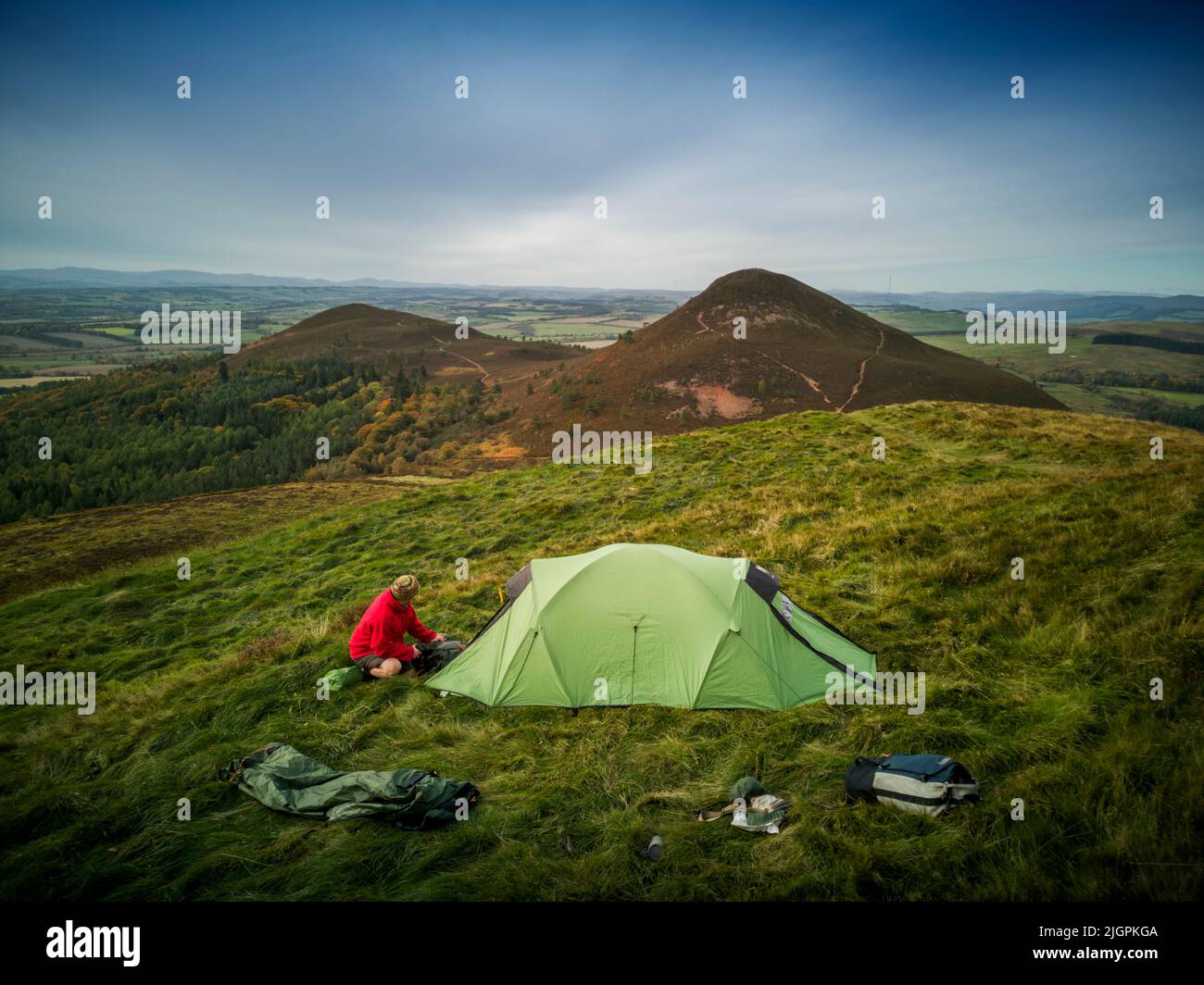 Tent camp borders hi-res stock photography and images - Alamy