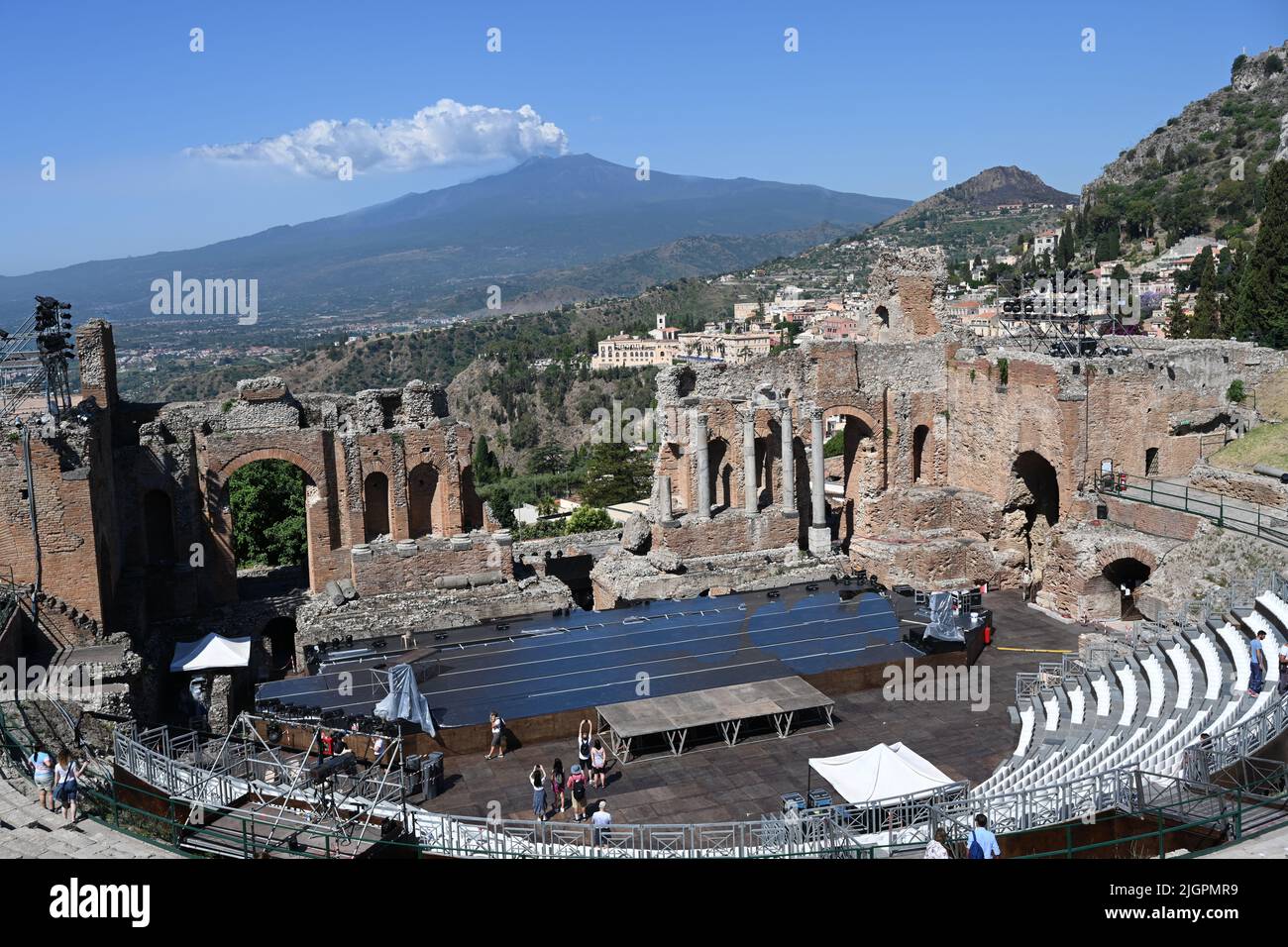 Greek amphitheatre Taormina Sicily with Mt Etna Stock Photo - Alamy