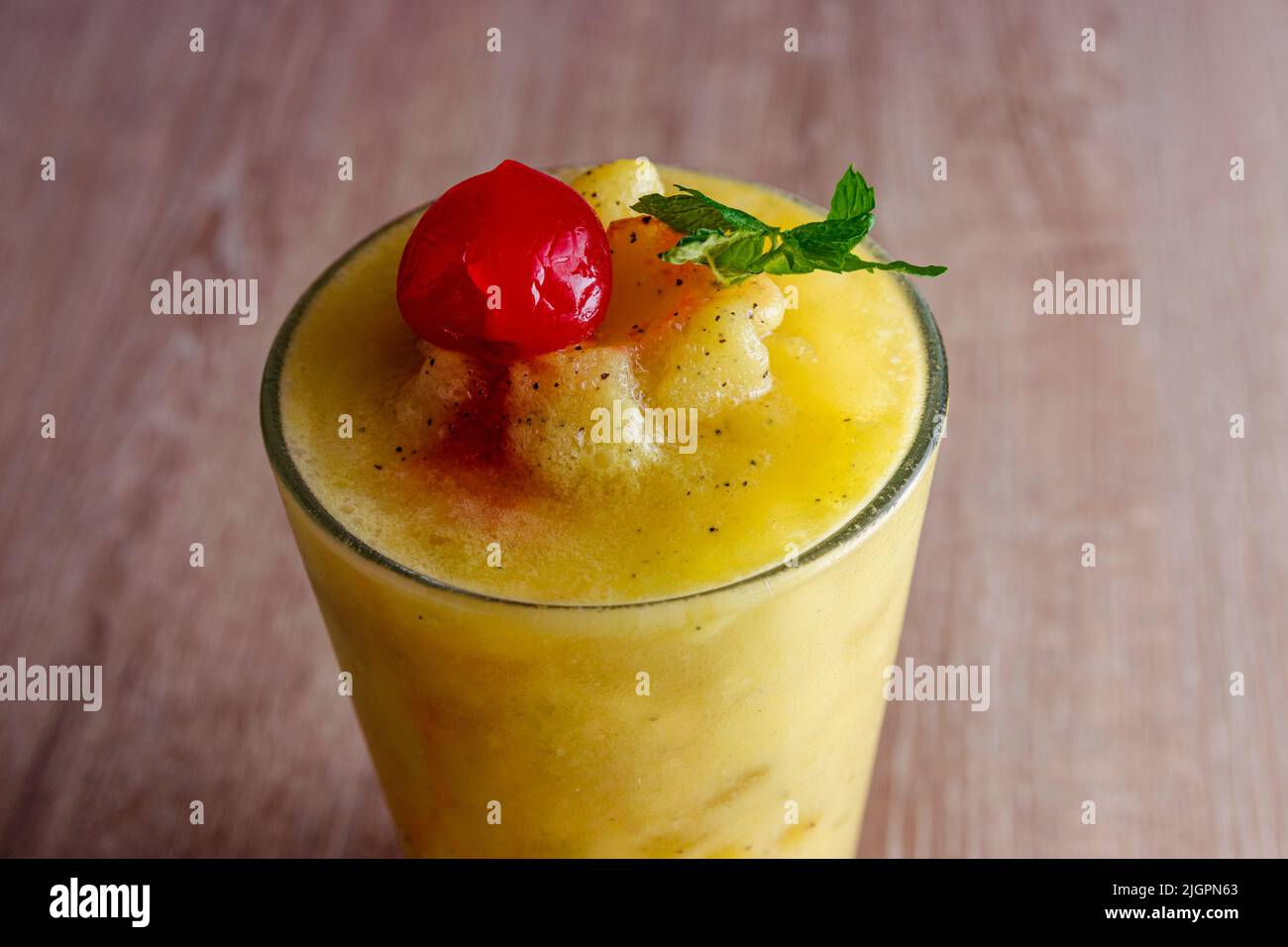 delicious natural juices to share with friends and family enjoying good ...