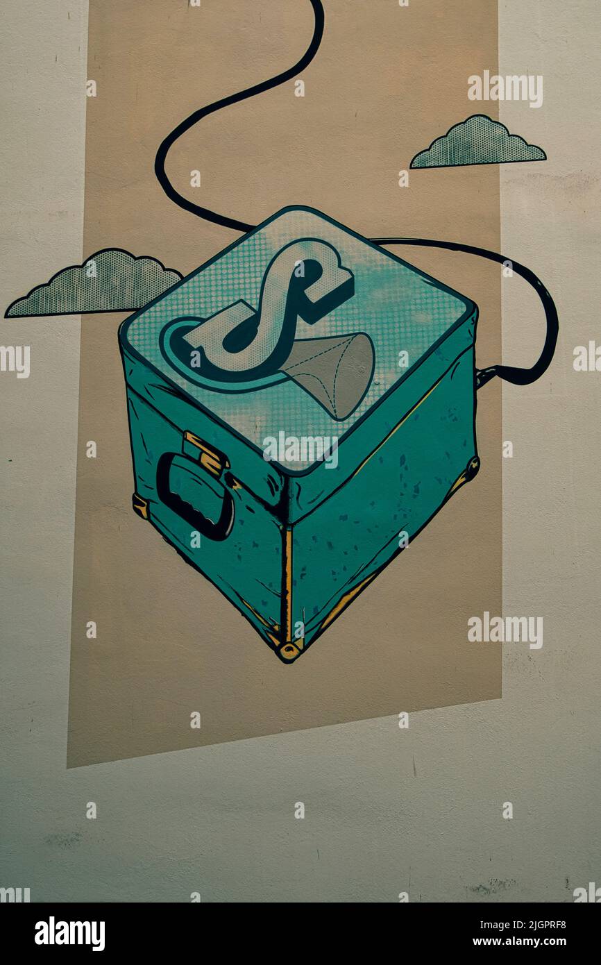 Graffiti style spray painted hi-res stock photography and images - Alamy