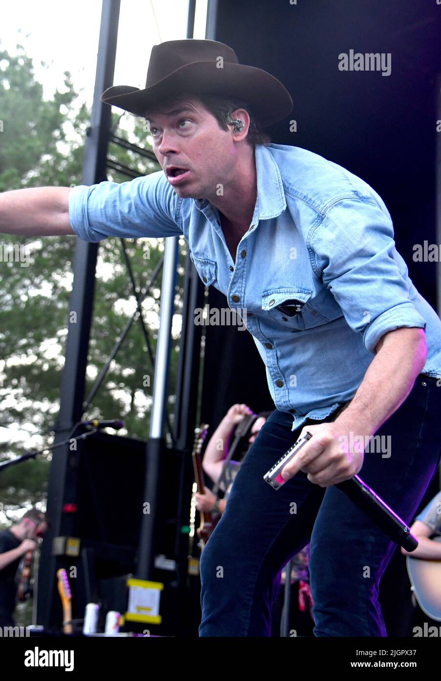 Singer, songwriter and musician Mike Harris is shown performing on ...