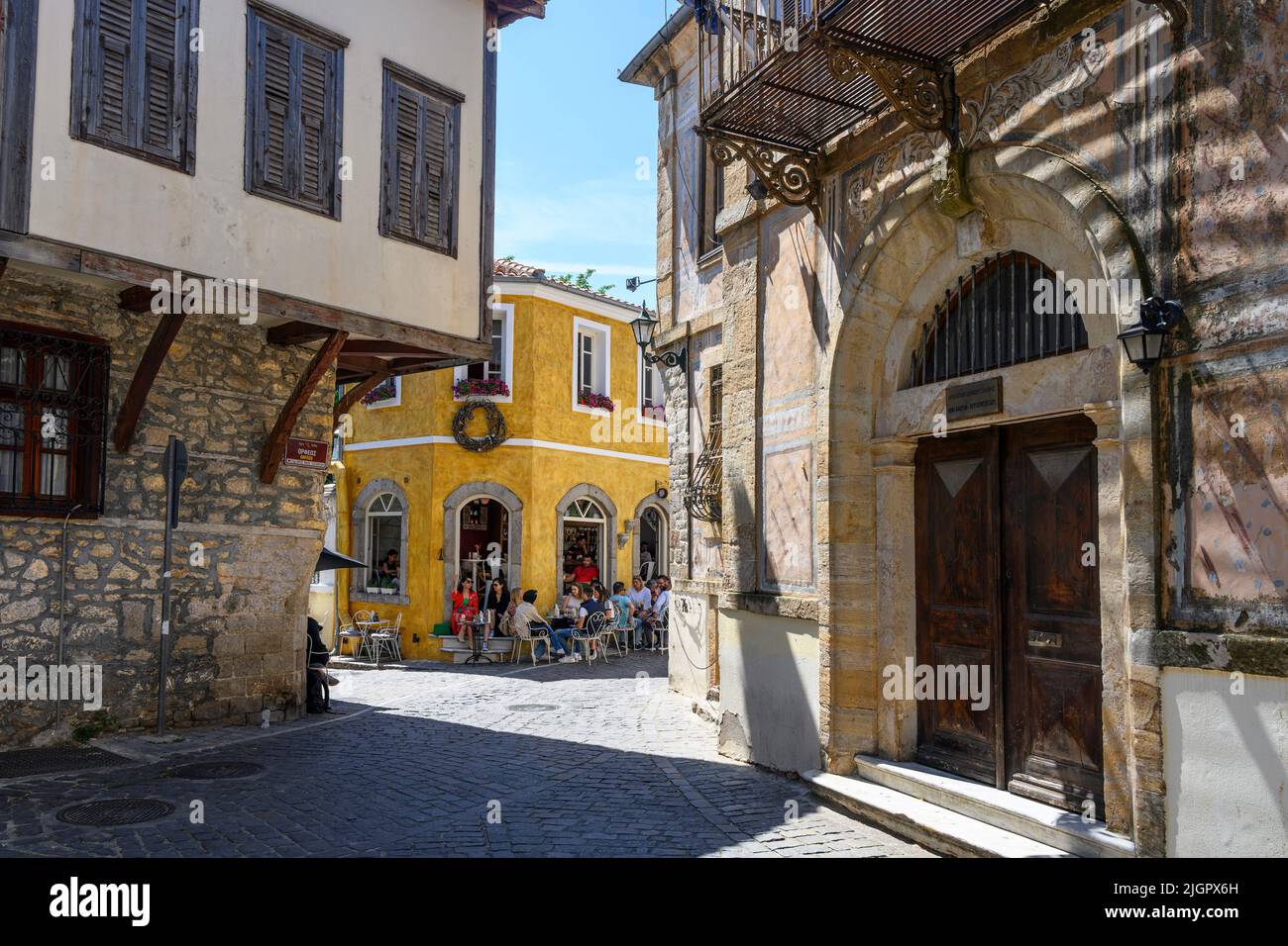 Pavement cafe cafes customers hi-res stock photography and images - Alamy
