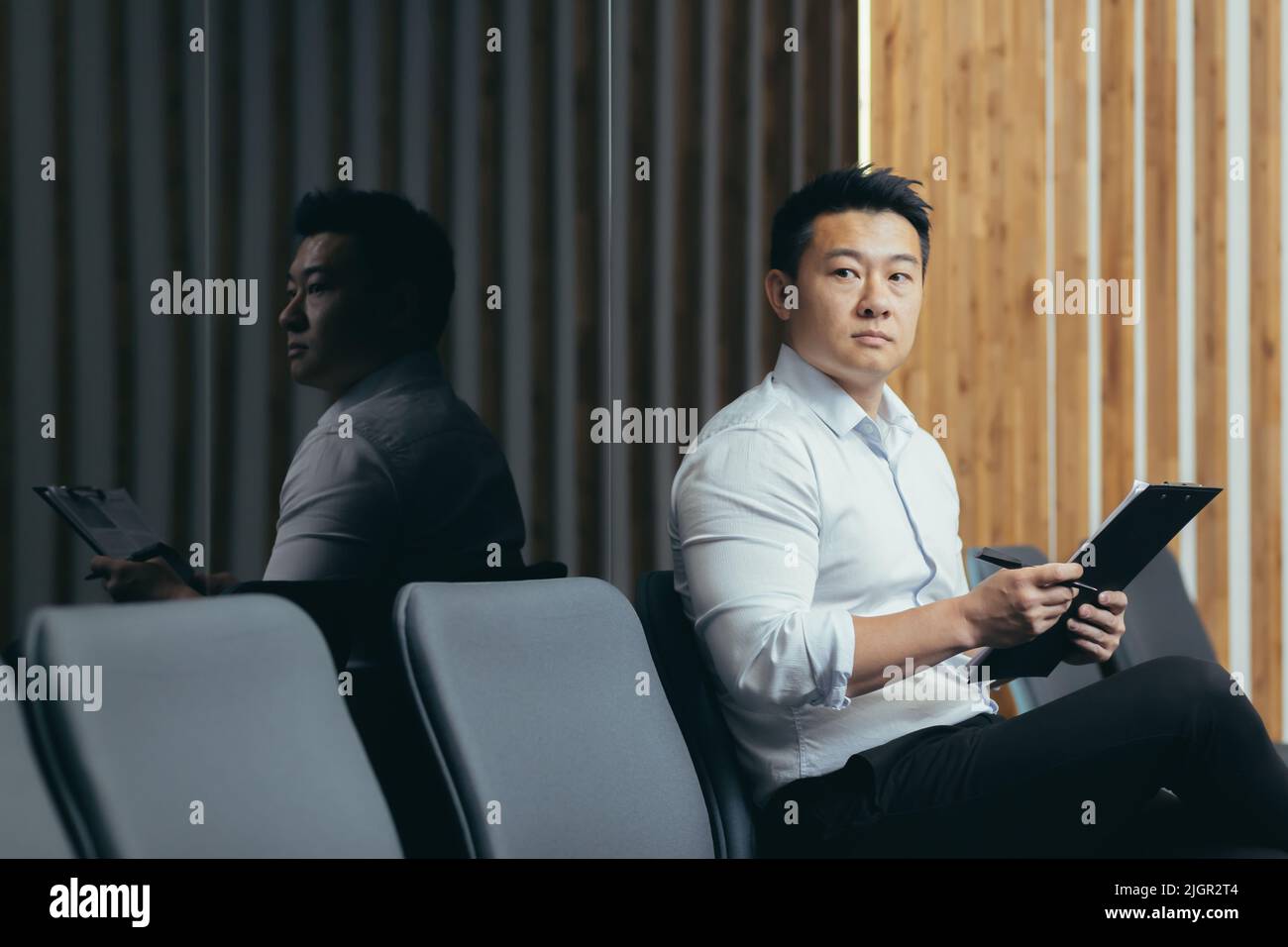 Business man job interview hi-res stock photography and images - Alamy