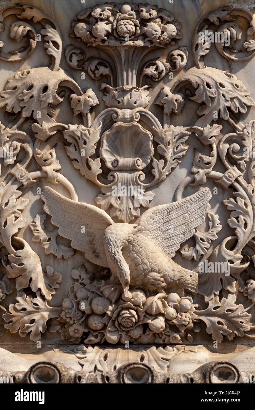 Ornate western facade hi-res stock photography and images - Alamy