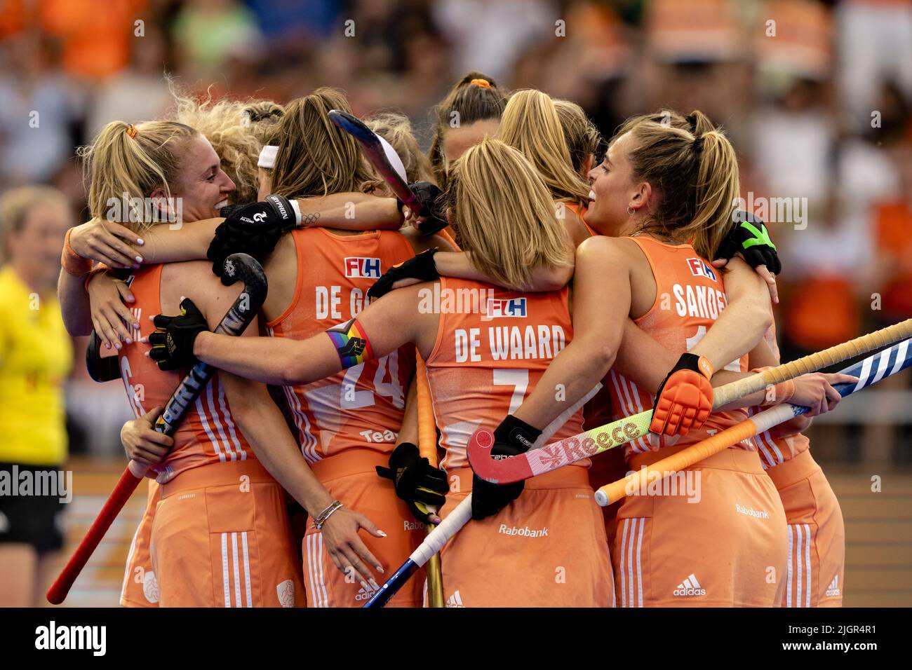 Group of people kingphotography cheerleading hi-res stock photography ...