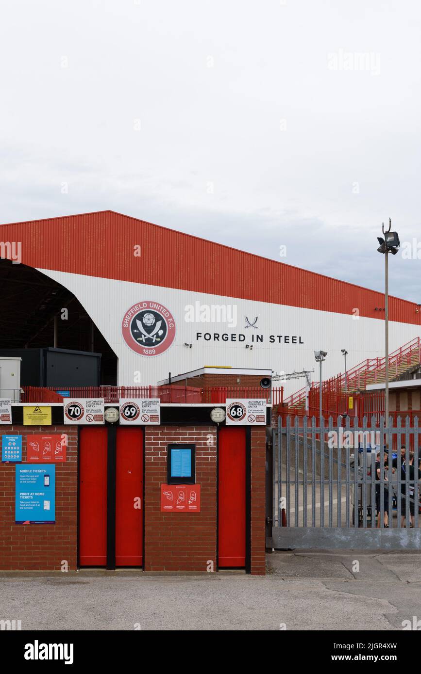 Tony currie sheffield united hi-res stock photography and images - Alamy