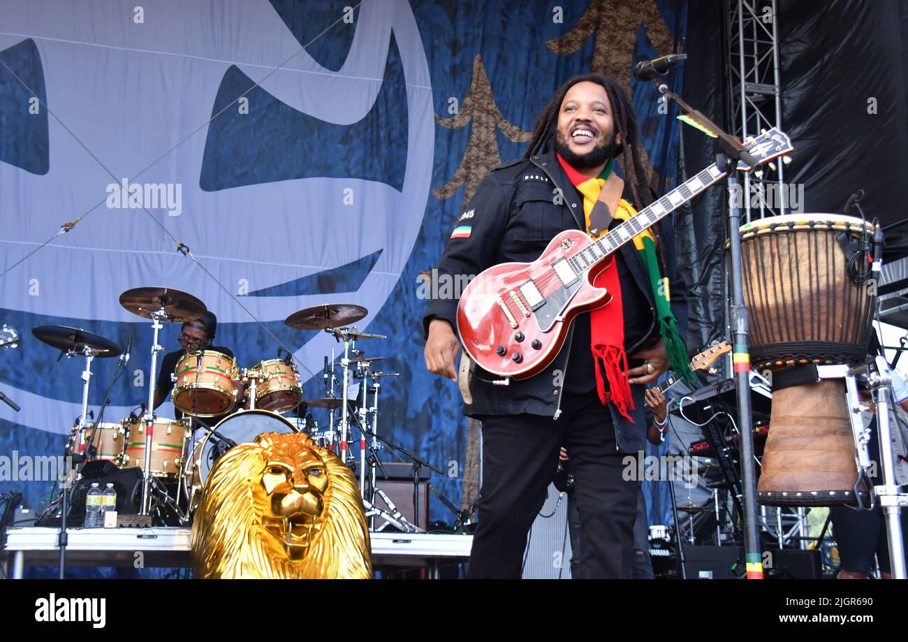 Singer, songwriter and musician Stephen Marley is shown performing on ...