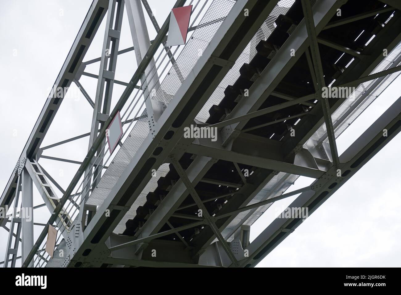 Truss train bridge - side view Stock Photo - Alamy