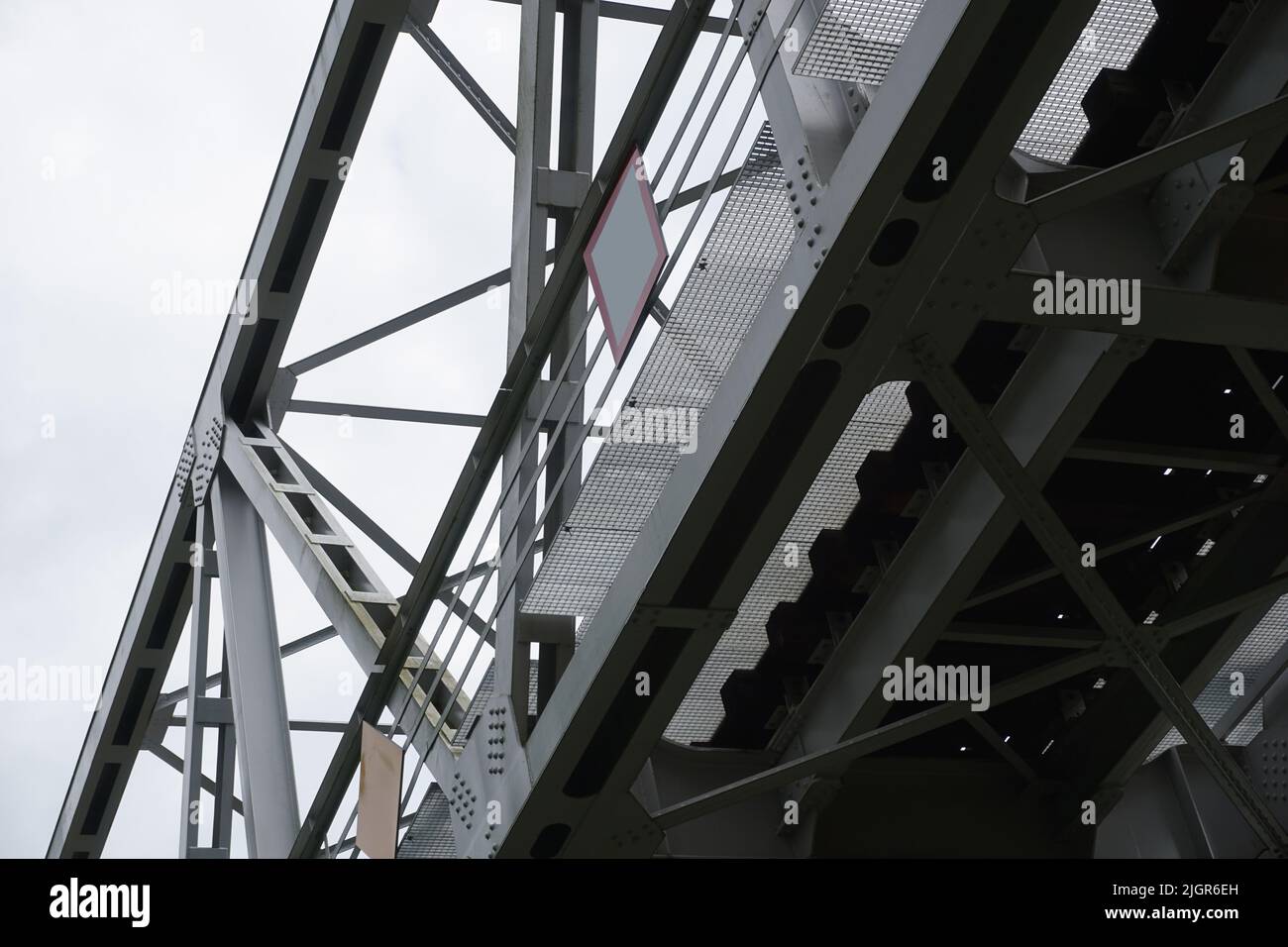 Side view truss structure hi-res stock photography and images - Alamy