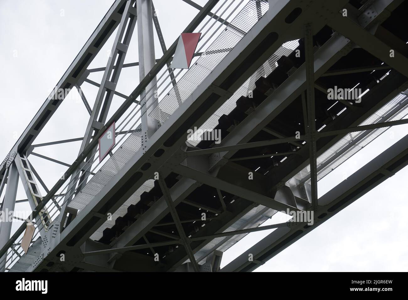 Truss train bridge - side view Stock Photo - Alamy