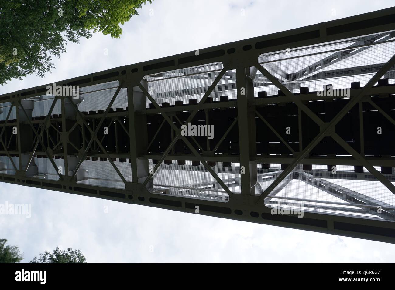 Truss train bridge - view from below Stock Photo - Alamy