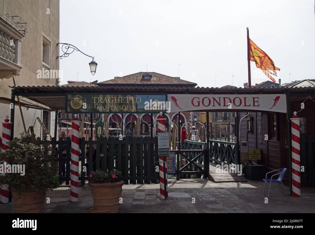 VENICE, ITALY - APRIL 21, 2019 ferry skiff dock(traghetto da parada ...