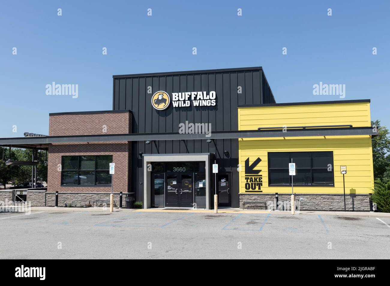Cincinnati - Circa July 2022: Buffalo Wild Wings Restaurant. Buffalo ...