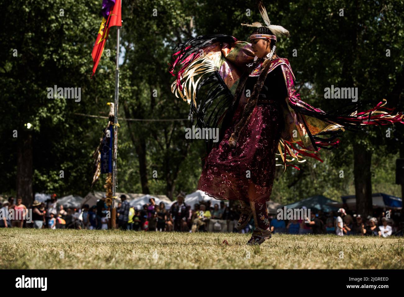 Kahnawake, Canada. 10th July, 2022. A pow-wow participant doing a ...