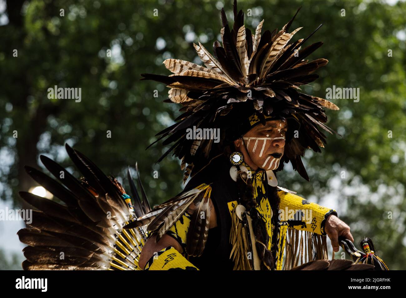 Kahnawake, Canada. 10th July, 2022. A pow-wow participant doing a ...