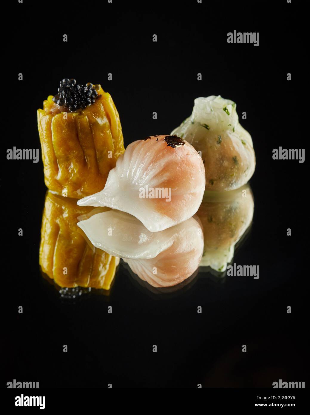 Asian steamed dumplings tender hi-res stock photography and images - Alamy