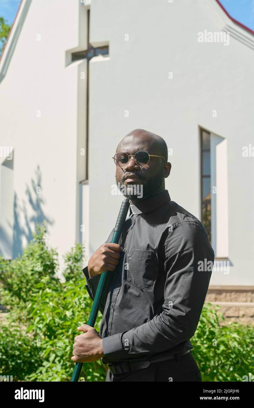 African pastor hi-res stock photography and images - Alamy