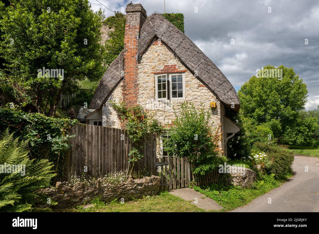 The Village of Amberley, West Sussex - 'The Prettiest Village in Sussex ...