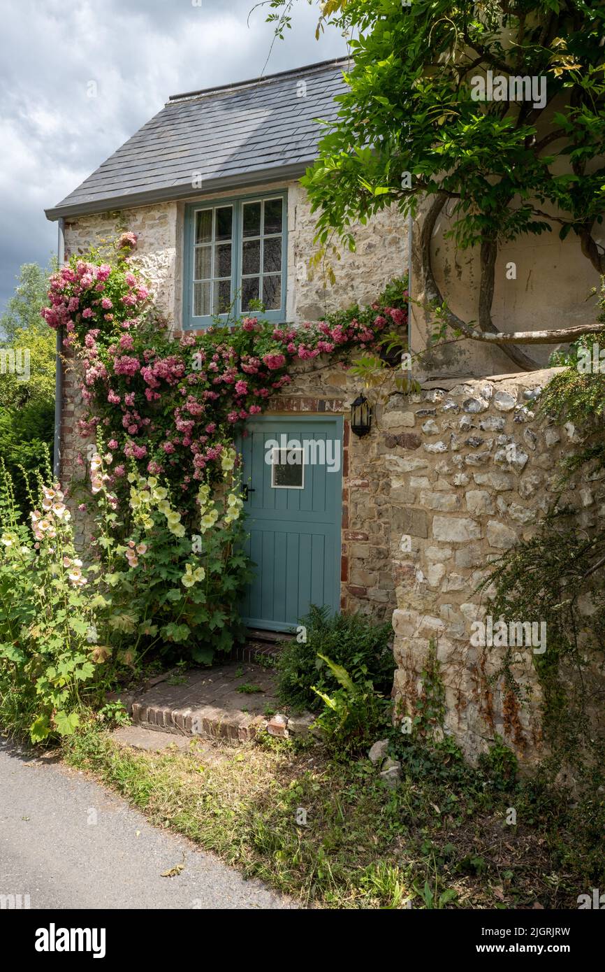 The Village of Amberley, West Sussex - 'The Prettiest Village in Sussex ...