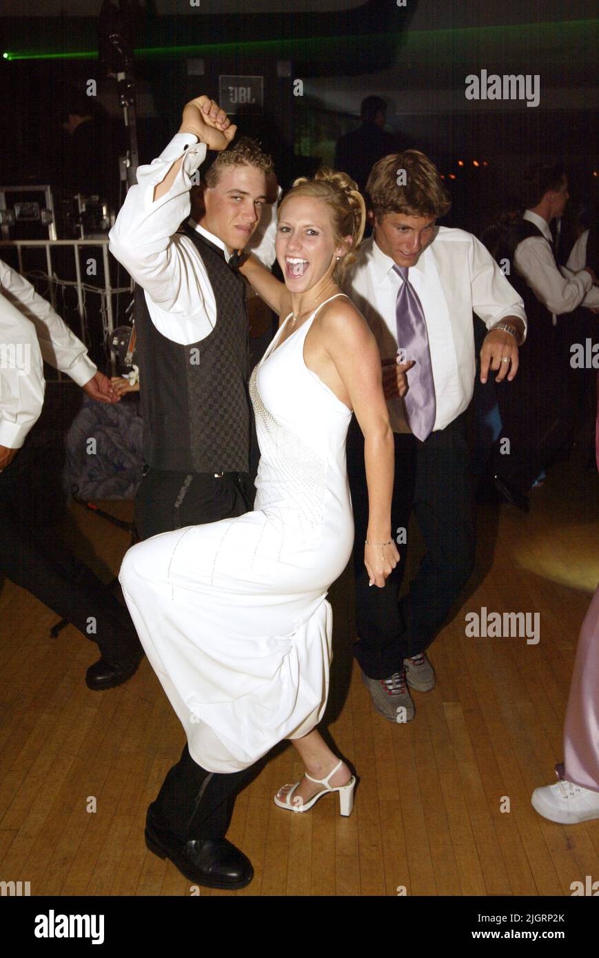 Formally dressed Southern California teens enjoy their high school prom ...