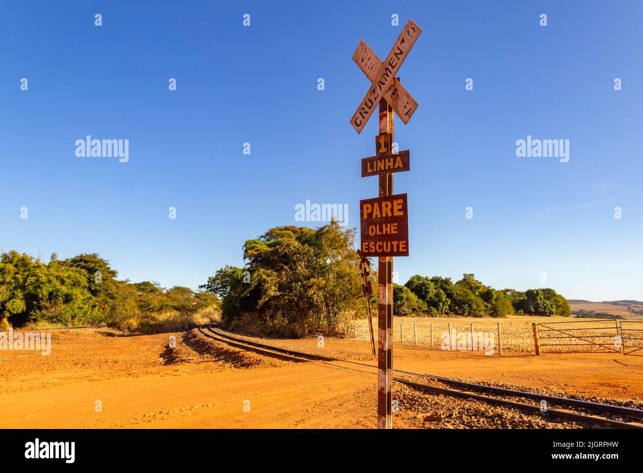 Silvânia, Goiás, Brazil – July 10, 2022: Railroad crossing. 1 Track ...
