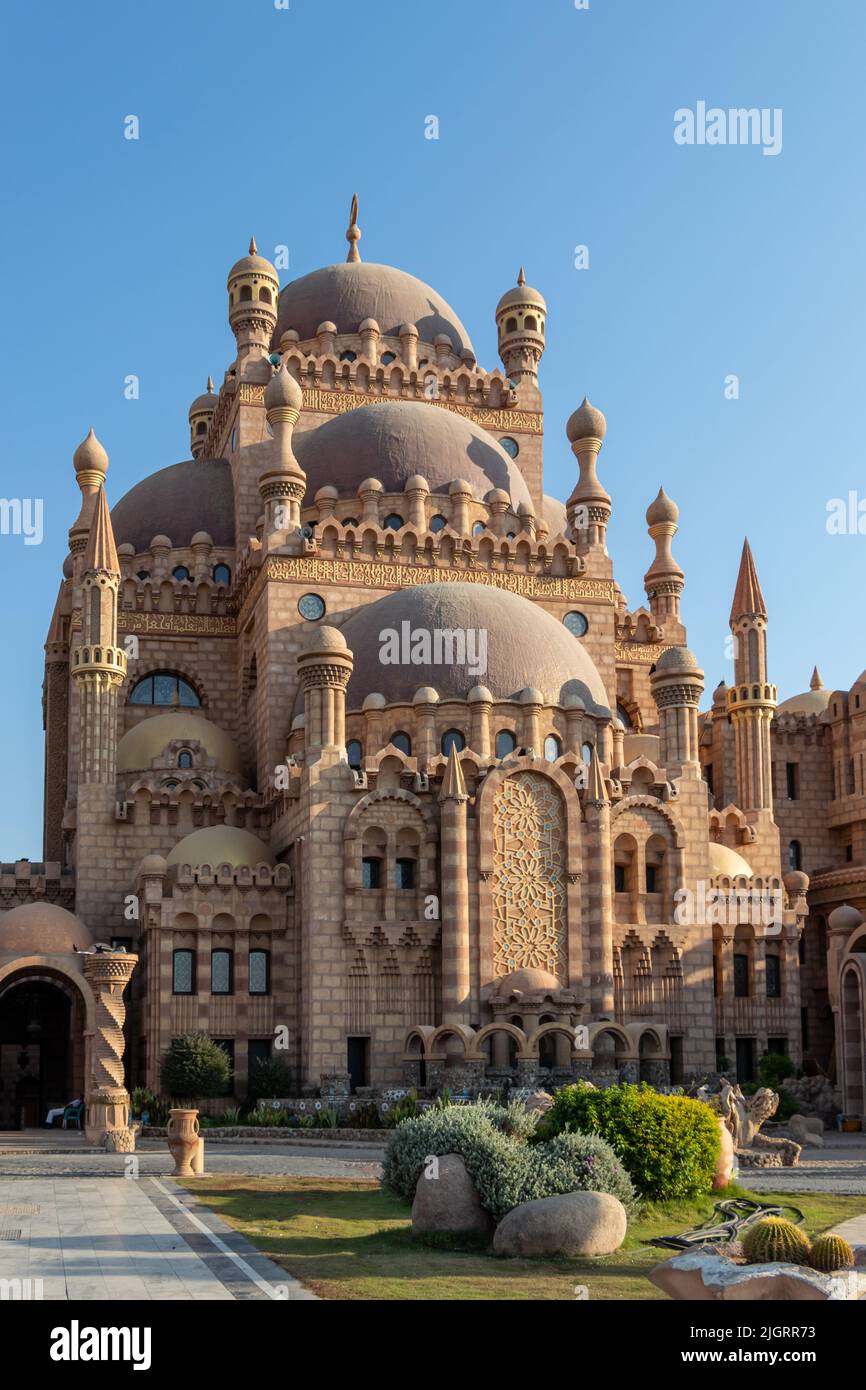 El sahaba mosque hi-res stock photography and images - Alamy