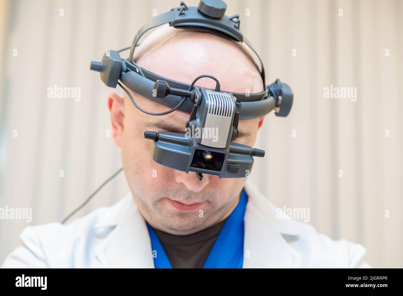 Binocular ophthalmoscope eye test hi-res stock photography and images ...