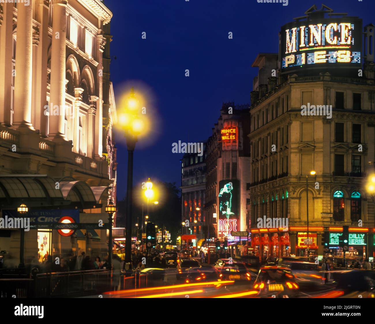 2000s 2000 hi-res stock photography and images - Alamy