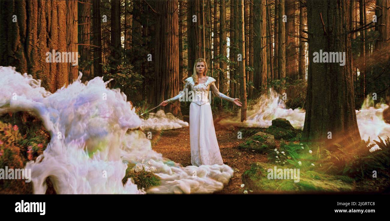MICHELLE WILLIAMS, OZ THE GREAT AND POWERFUL, 2013 Stock Photo - Alamy
