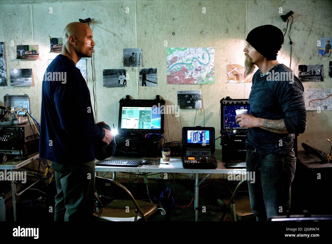 DWAYNE JOHNSON, BARRY PEPPER, SNITCH, 2013 Stock Photo - Alamy