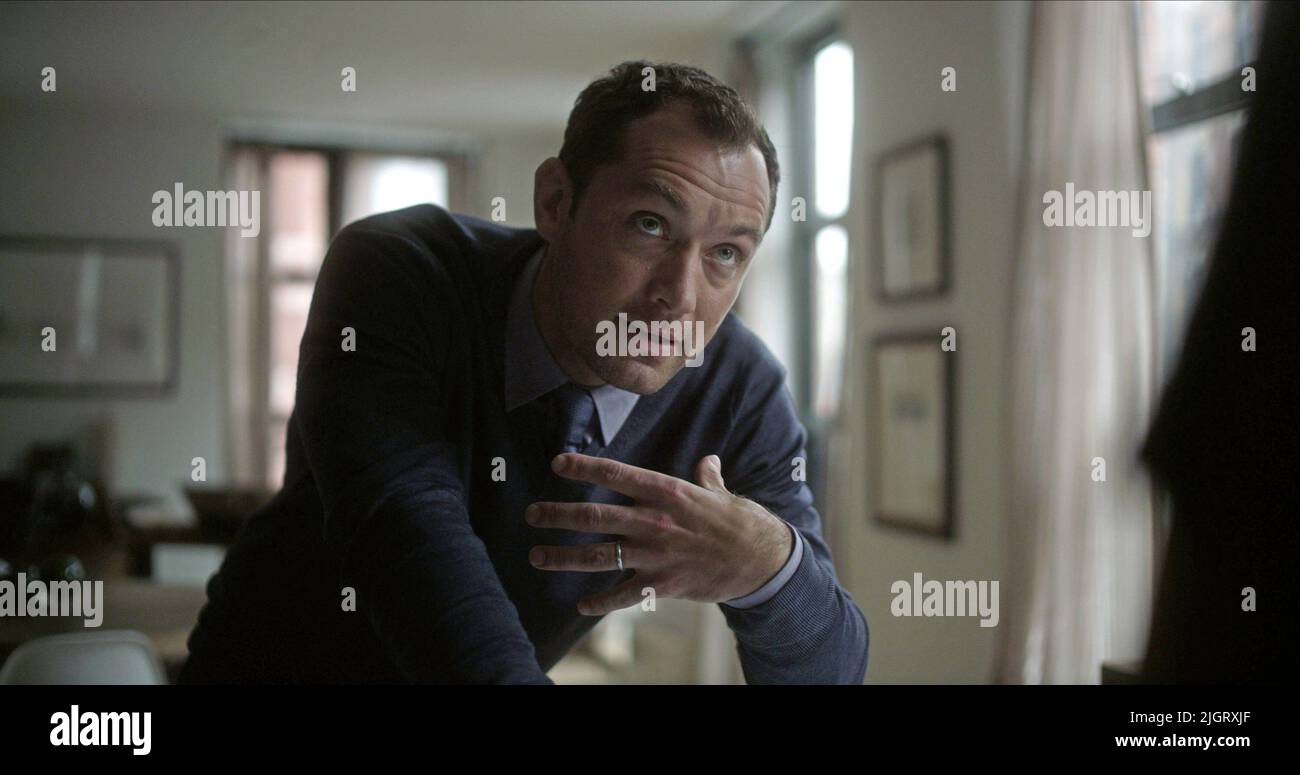 Side effects jude law hi-res stock photography and images - Alamy