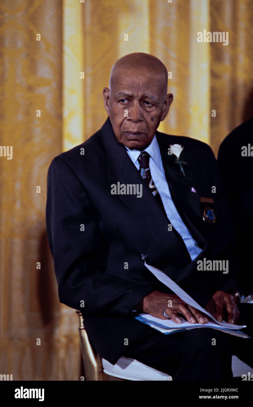 Tuskegee syphilis study experiment hi-res stock photography and images ...