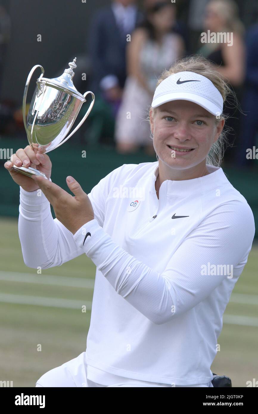 Diede de Groot of the Netherlands (pictured) celebrates winning the ...