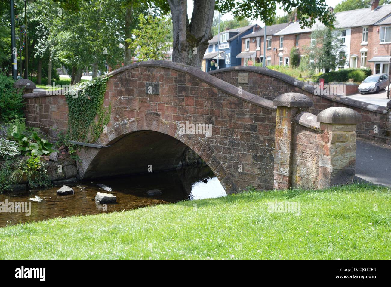 Pooh Sticks Bridge at Broadwaters Mill Park in Kidderminster Stock ...