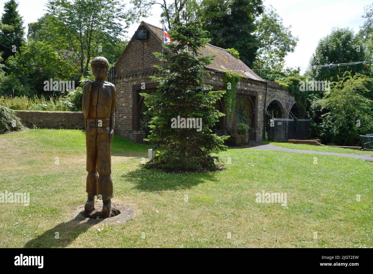 The Miller statue wood carving at Broadwaters Mill Park in ...