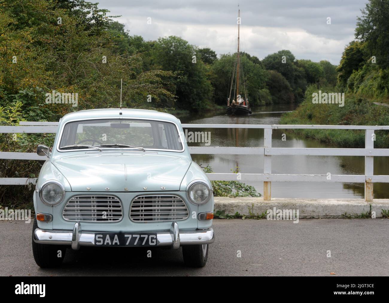 Tall ship Mascotte making its way up the Gloucester to Sharpness Canal ...