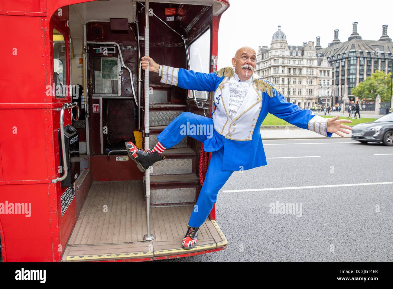 Cast attends the Dick Whittington Pantomime Photo call in Trafalgar Sq ...