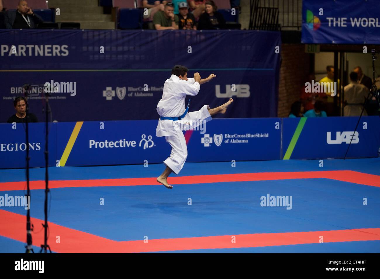 Flying kick karate hi-res stock photography and images - Alamy