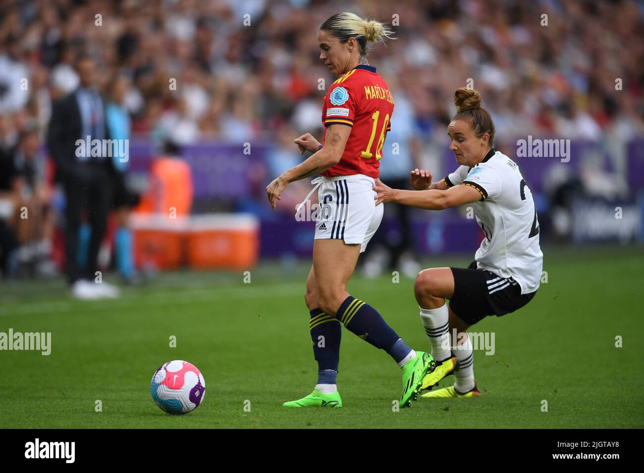 Mapi Leon (Spain Women)Lina Magull (Germany Women) during the Uefa ...