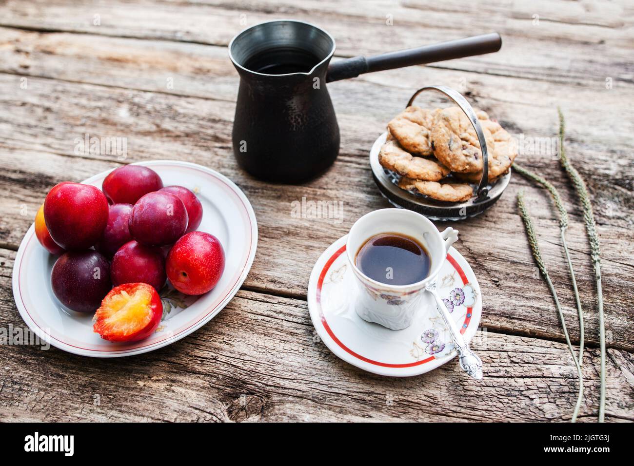 Fresh tasty autumn breakfast hi-res stock photography and images - Alamy