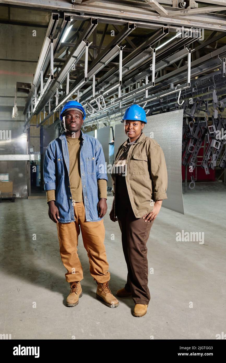African american factory workers hi-res stock photography and images ...