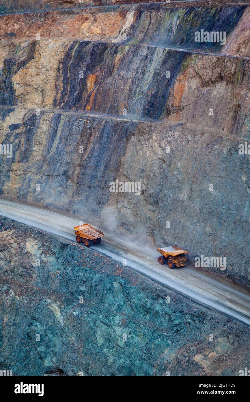Gold mine pit road hi-res stock photography and images - Alamy