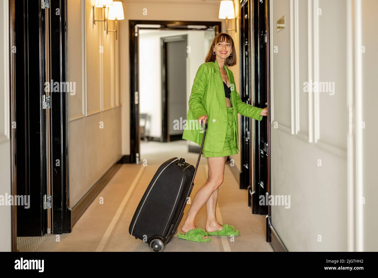 Woman check in hi-res stock photography and images - Alamy