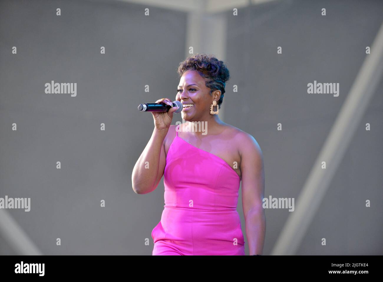 MIRAMAR, FL - JULY 10: Shanna Lee performs live on stage during The ...