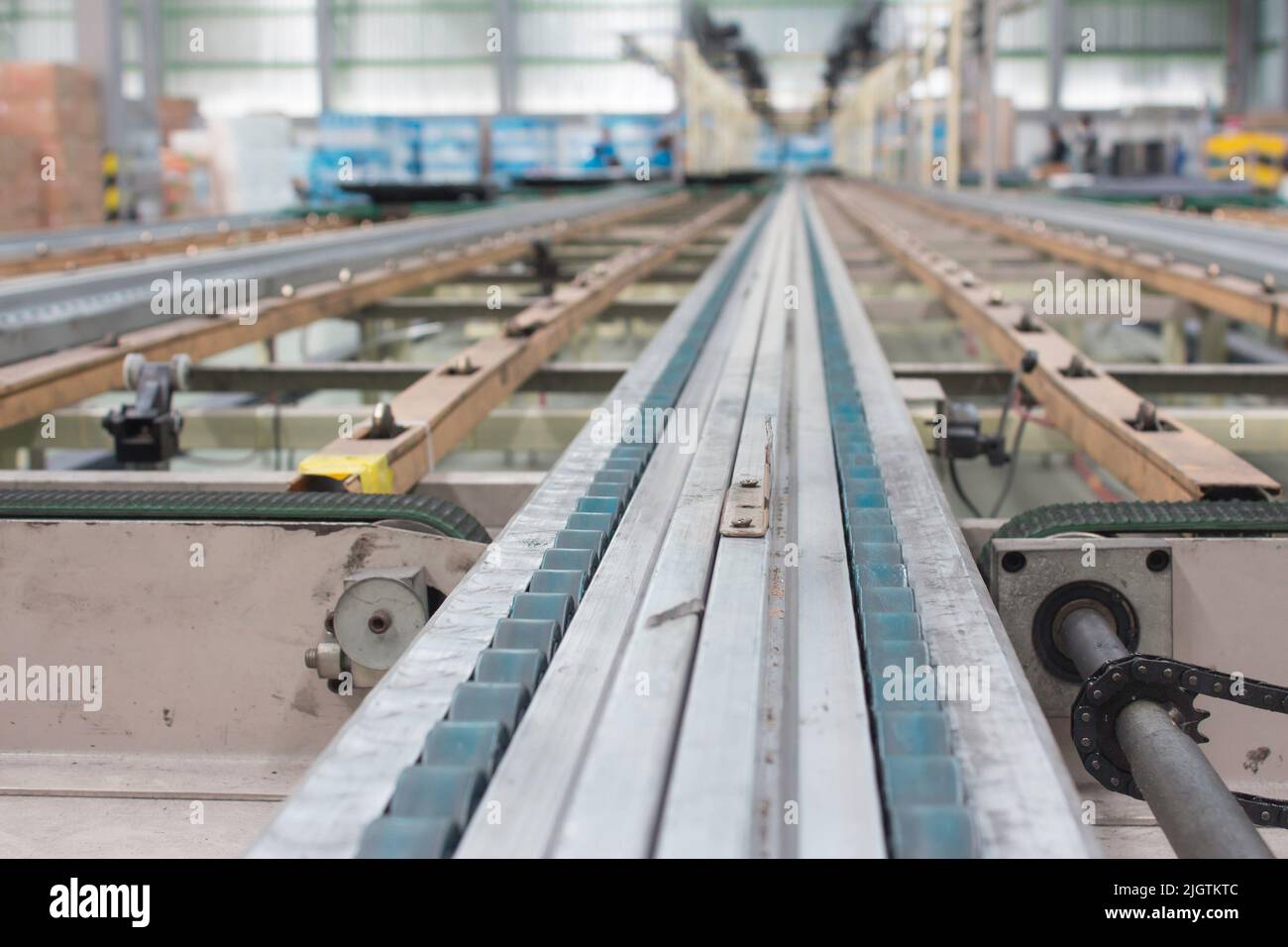 Conveyor assembly hi-res stock photography and images - Alamy