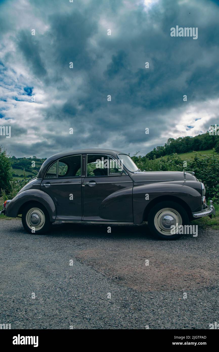 Vintage car in English countryside Stock Photo - Alamy