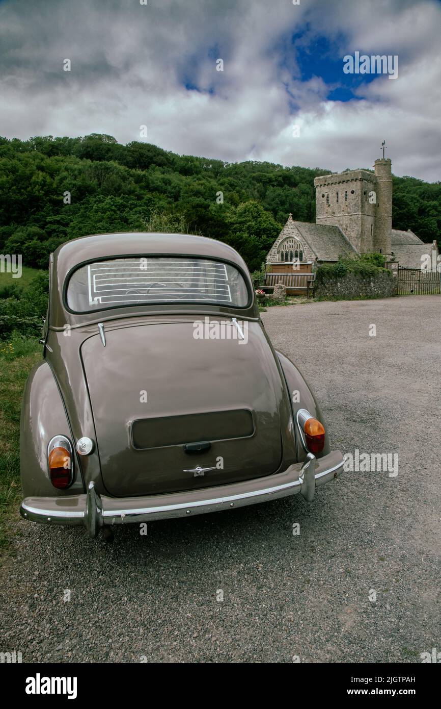Vintage car in English countryside Stock Photo - Alamy